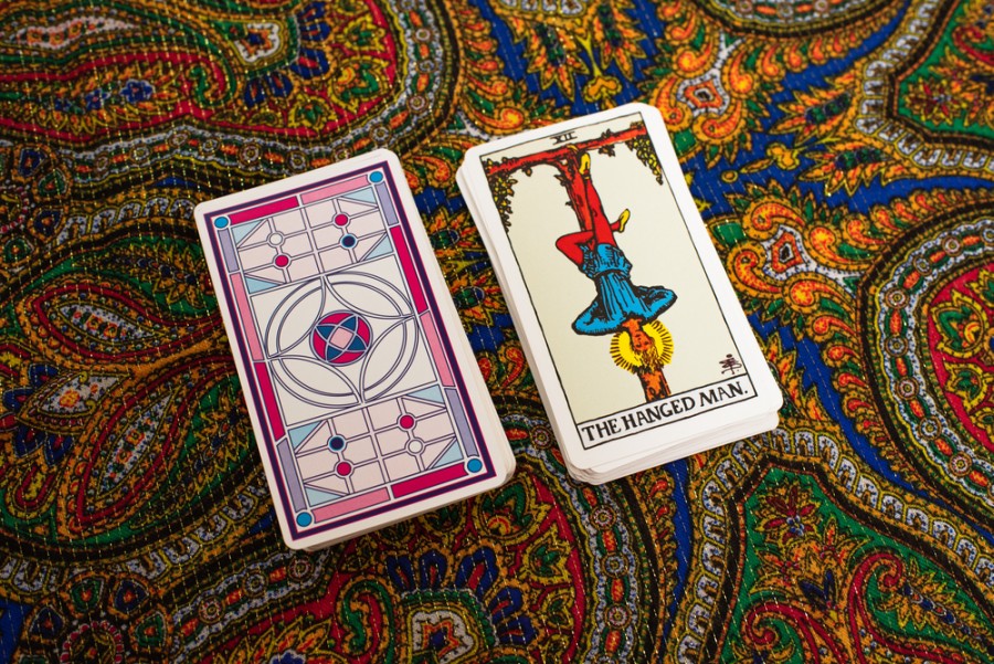Le pendu tarot : tout savoir - La Verite Interieure